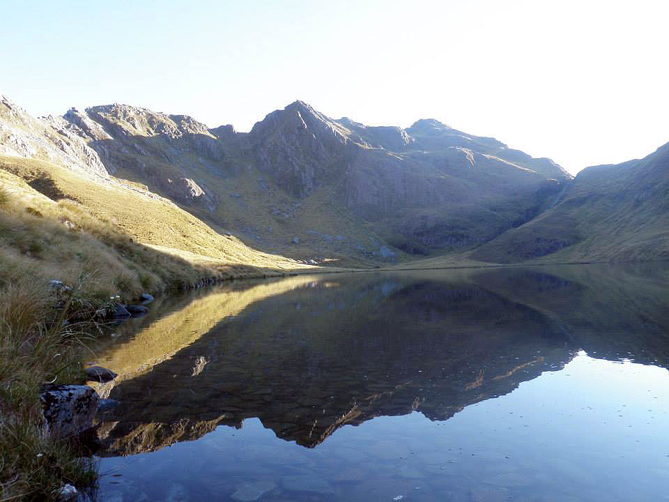 Lake Morgan Hut spruce-up | Conservation blog